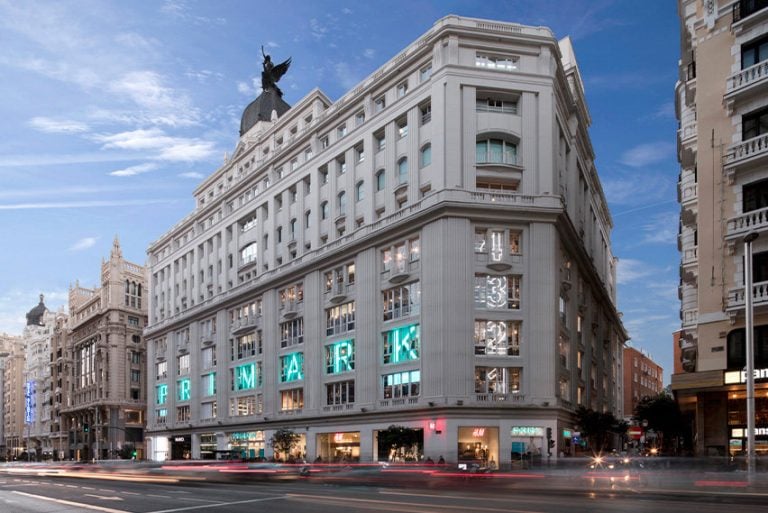 Why Primark is thriving on today’s high street - Prosper Design